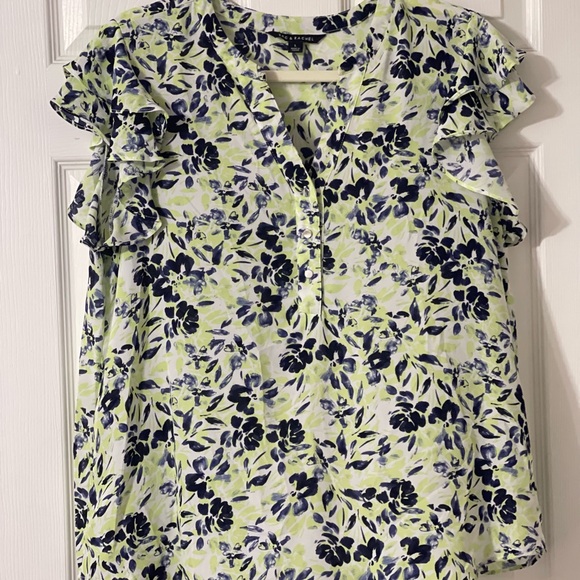 Zac & Rachel | Tops | Zac Rachel Floral Ruffle Blouse Navy And Lime ...